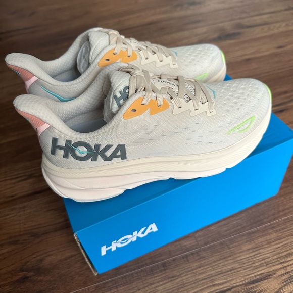 Hoka | Shoes | New In Box Hoka Clifton 9 Sneakers In Vanilla Astral ...